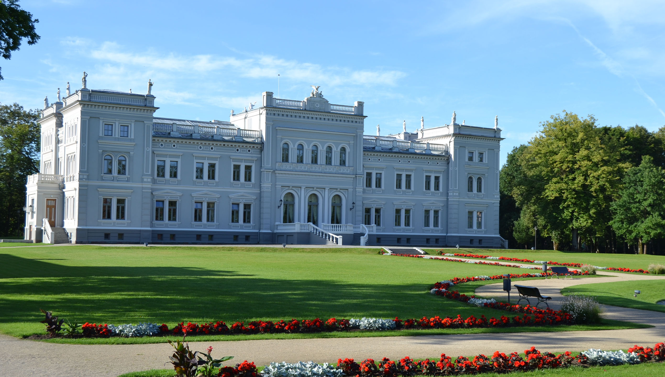 Samogitisches Kunstmuseum im Mykolas Oginskis Palas | Lithuania Travel