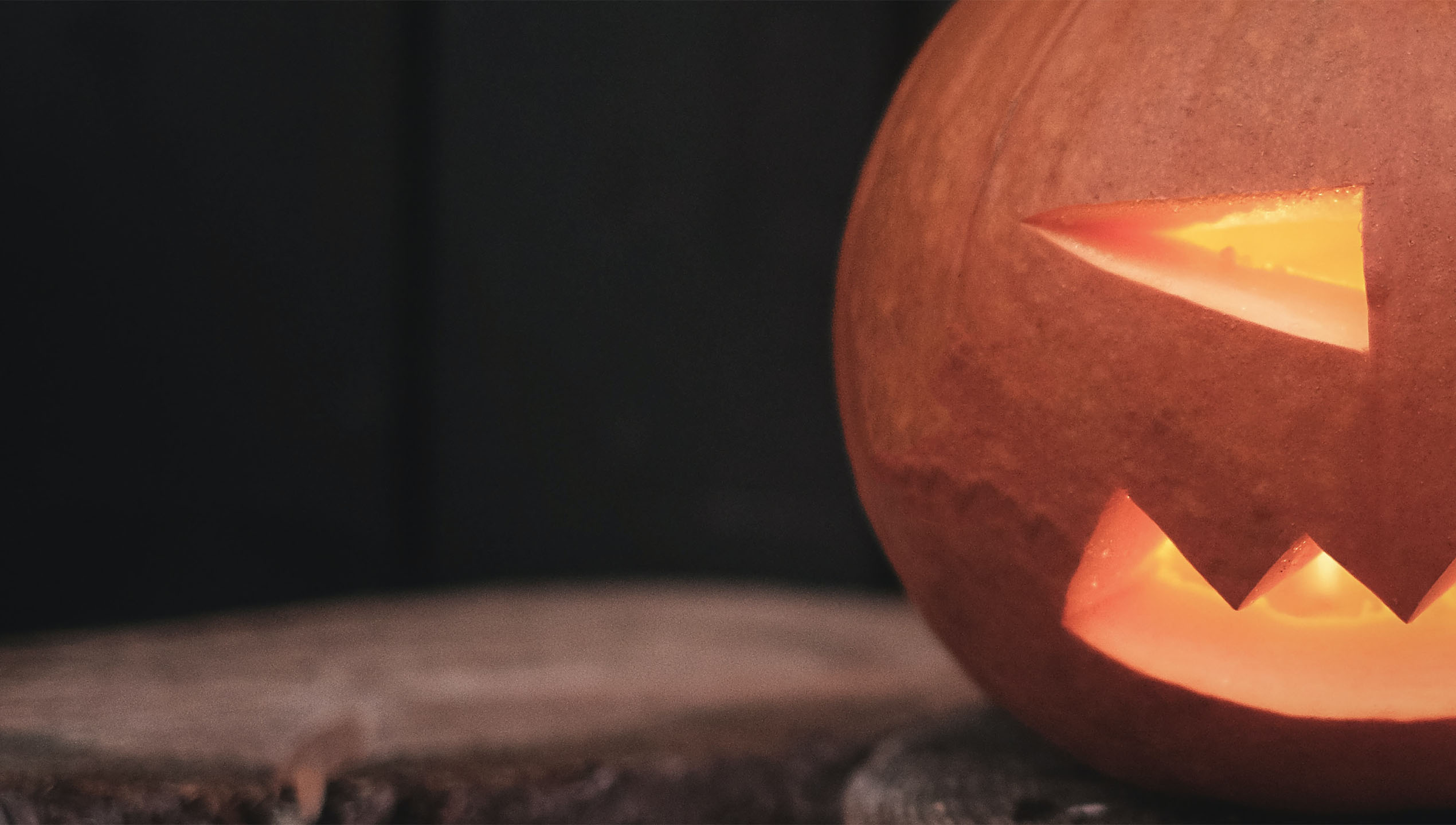 Halloween in a manor | Lithuania Travel
